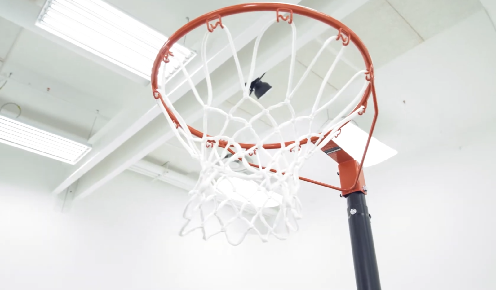 Can You Slam Dunk in Netball? - Dunk Calculator
